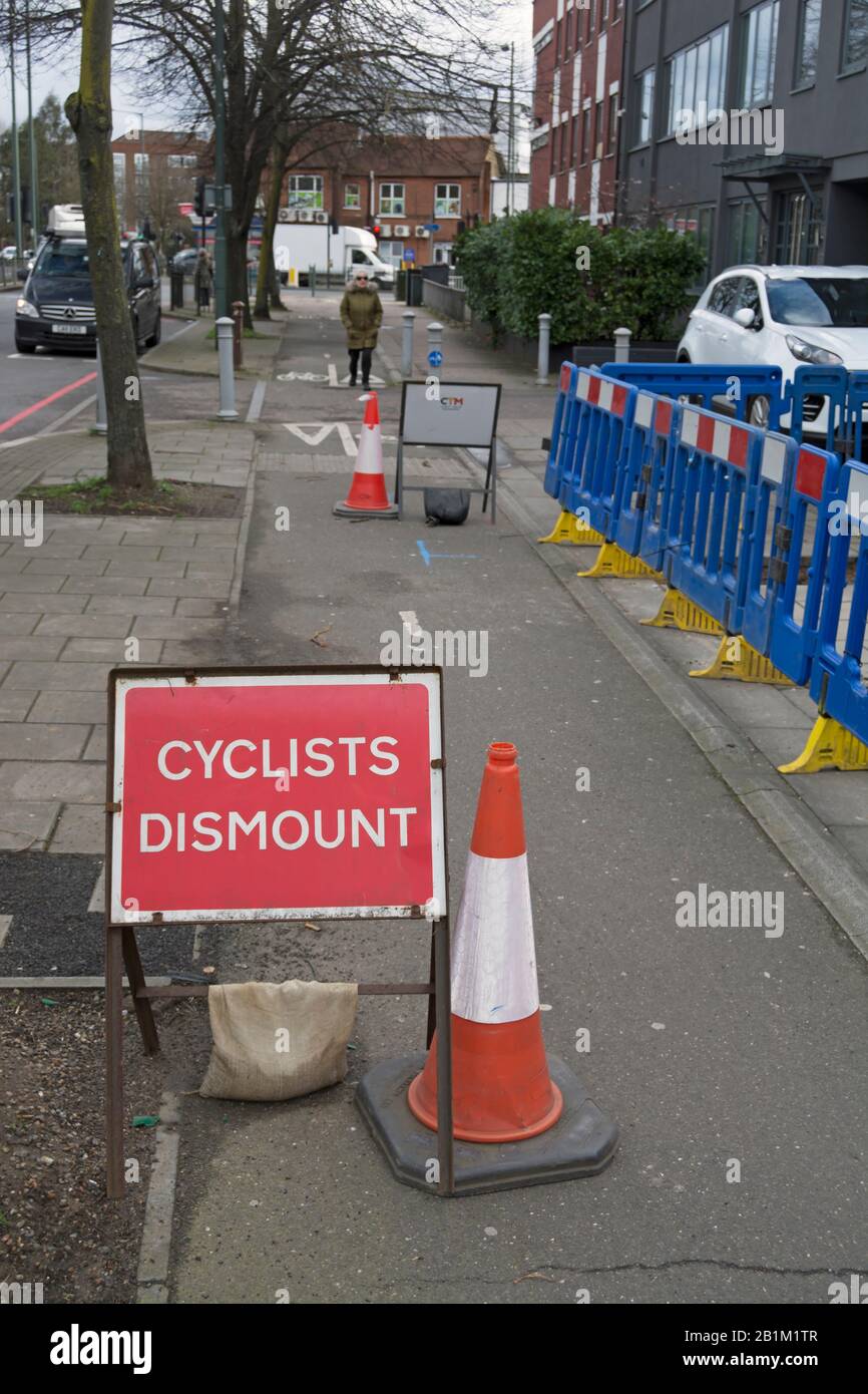 Red cycle track hi-res stock photography and images - Alamy