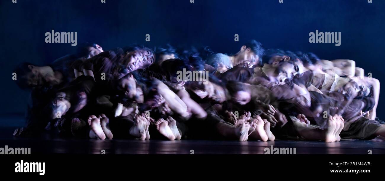 Cloud gate dance theatre of taiwan hi-res stock photography and images ...