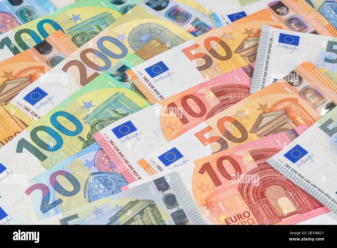 Verschiedene Euroscheine, Studioaufnahme Stock Photo - Alamy