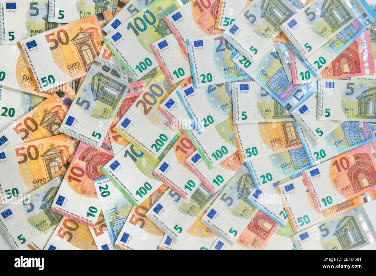 Verschiedene Euroscheine, Studioaufnahme Stock Photo - Alamy