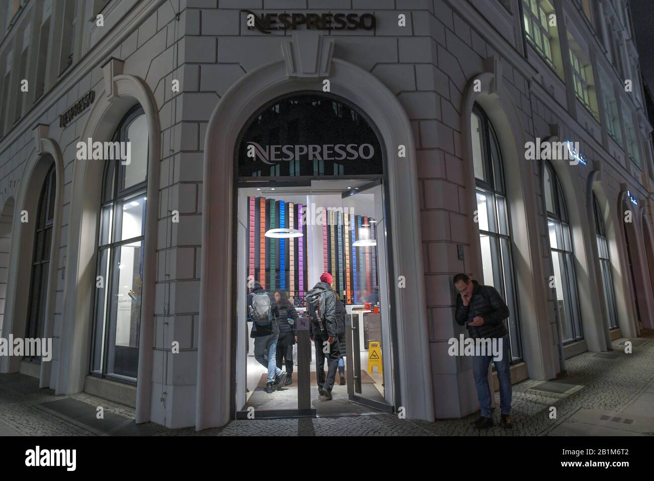 Nespresso kaffee hi-res stock photography and images - Alamy