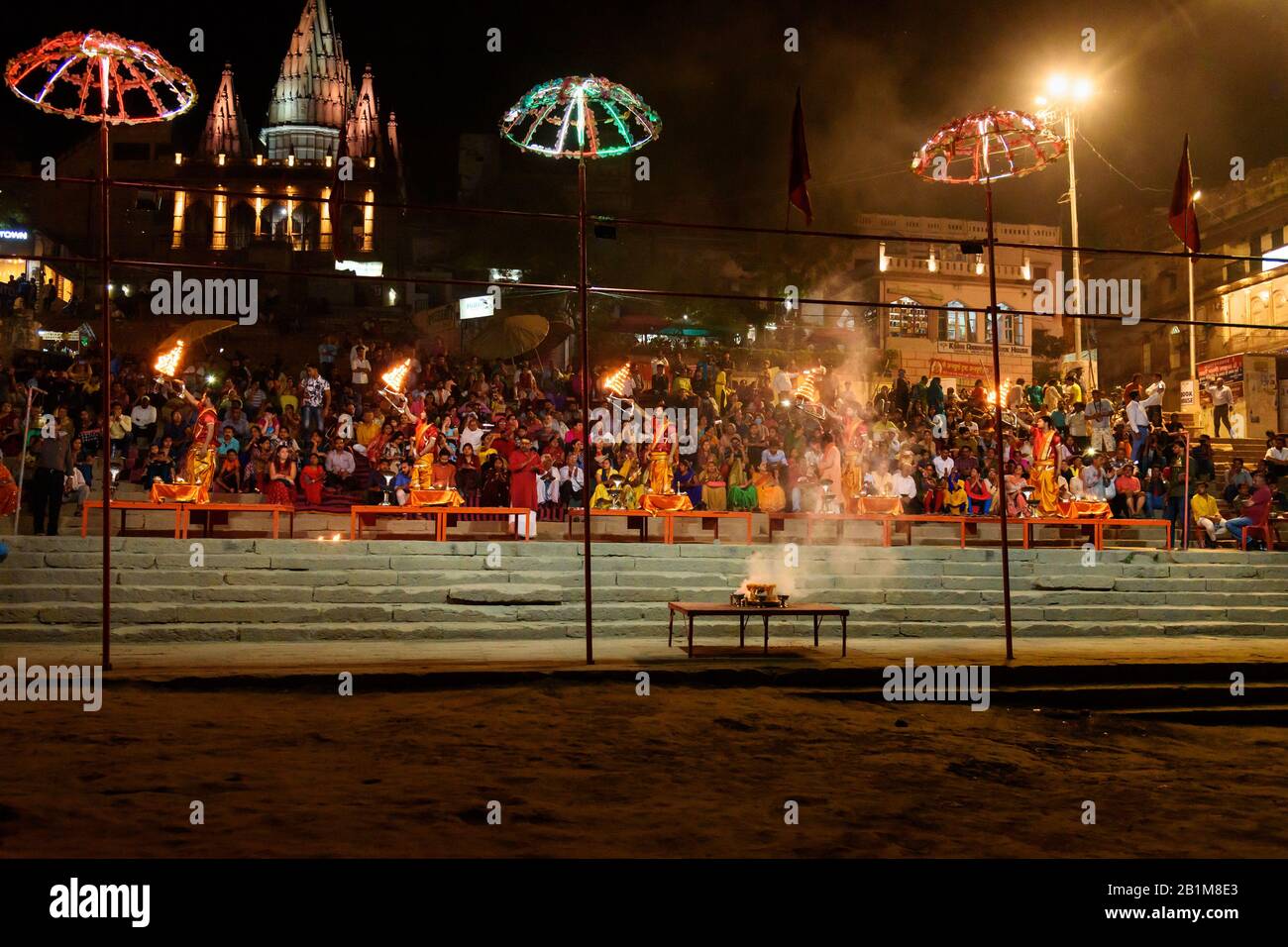 Ganga aarti assi ghat hi-res stock photography and images - Alamy