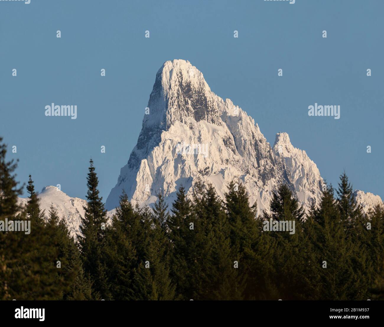 Slesse mountain hi-res stock photography and images - Alamy
