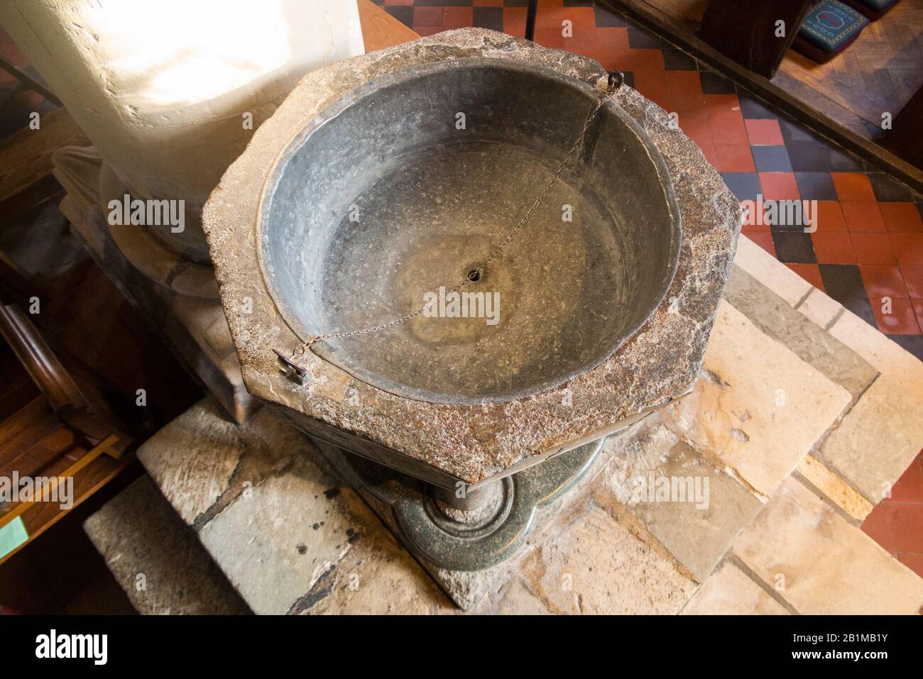 Nave late saxon hi-res stock photography and images - Alamy