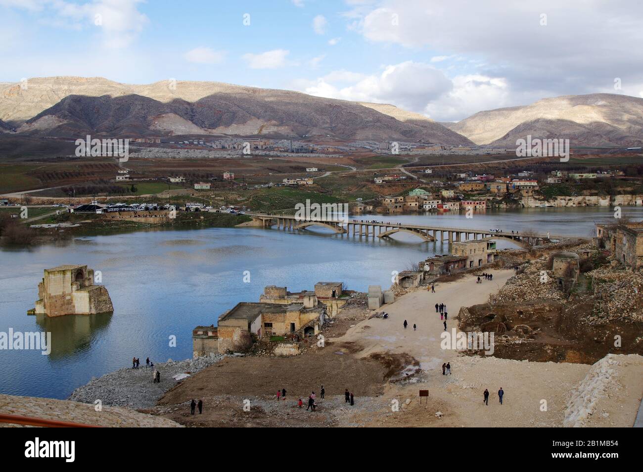 Hasankeyf, river tigris hi-res stock photography and images - Alamy