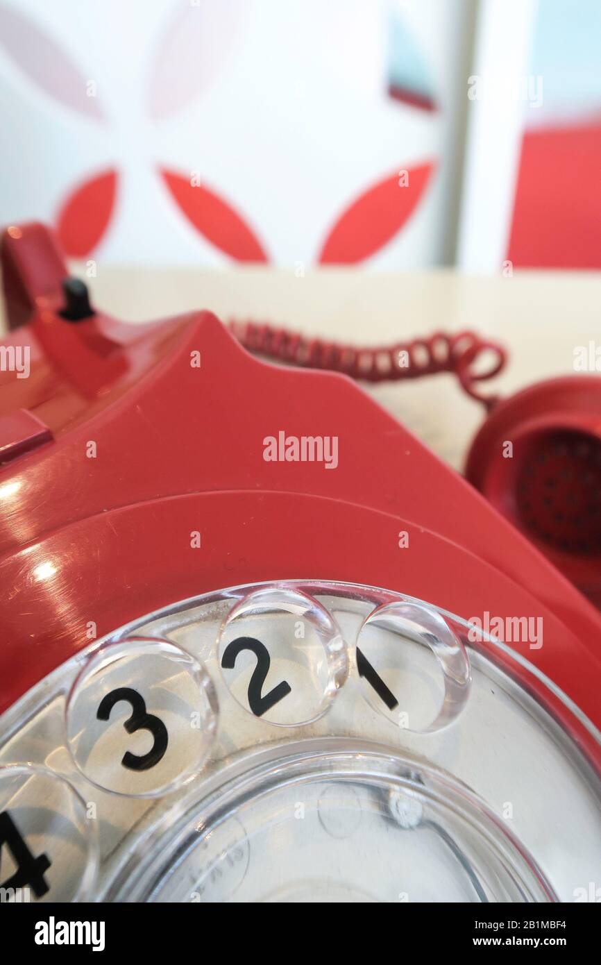 Old fashioned yellow rotary telephone hi-res stock photography and ...