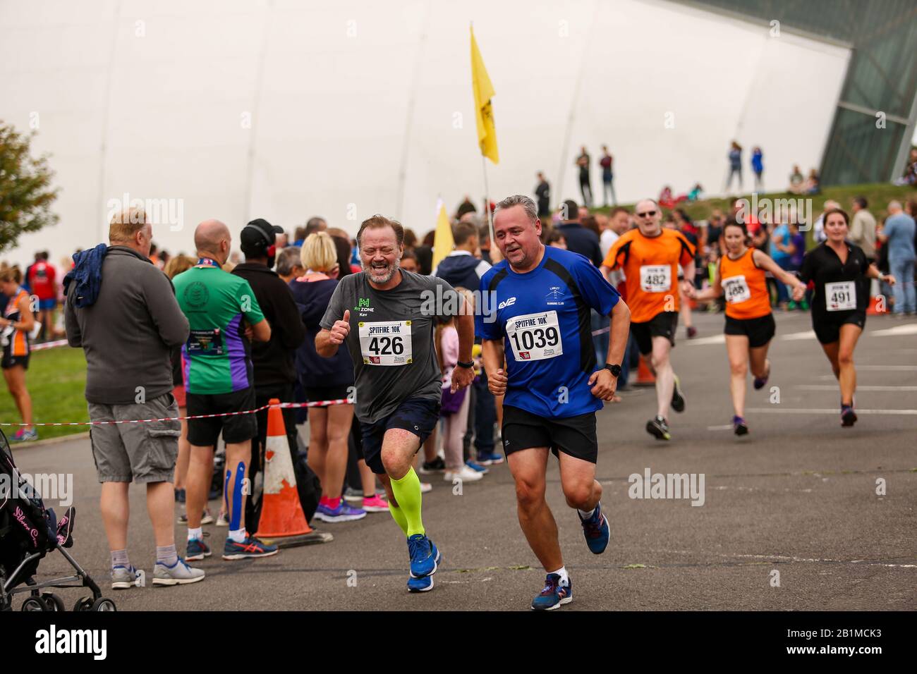 20k run photos hi-res stock photography and images - Alamy