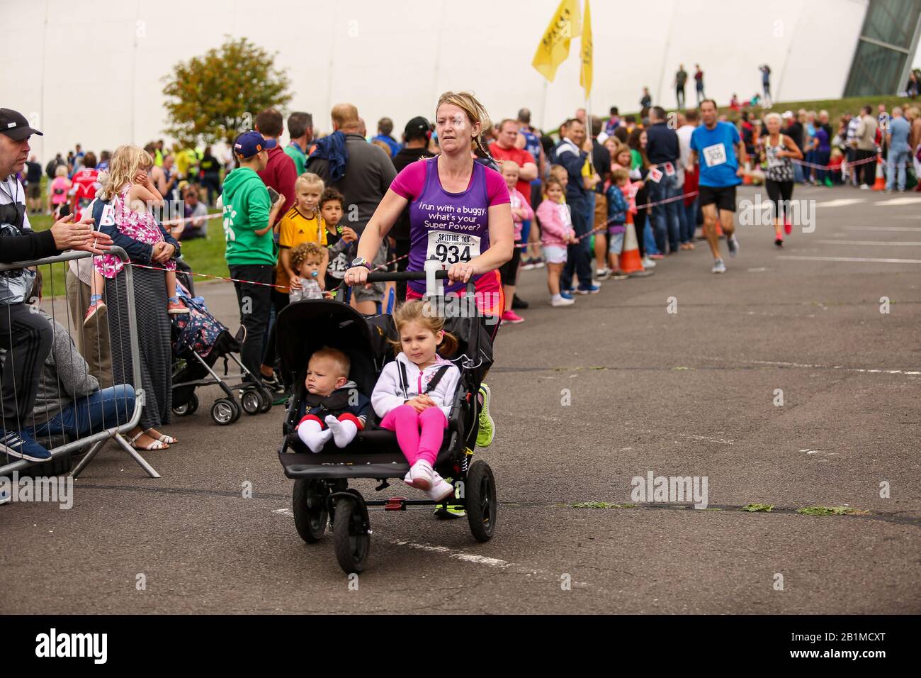 20k run photos hi-res stock photography and images - Alamy