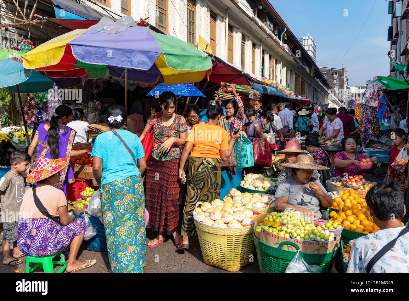 Street Market on 26th Street; Yangon, Myanmar Stock Photo - Alamy
