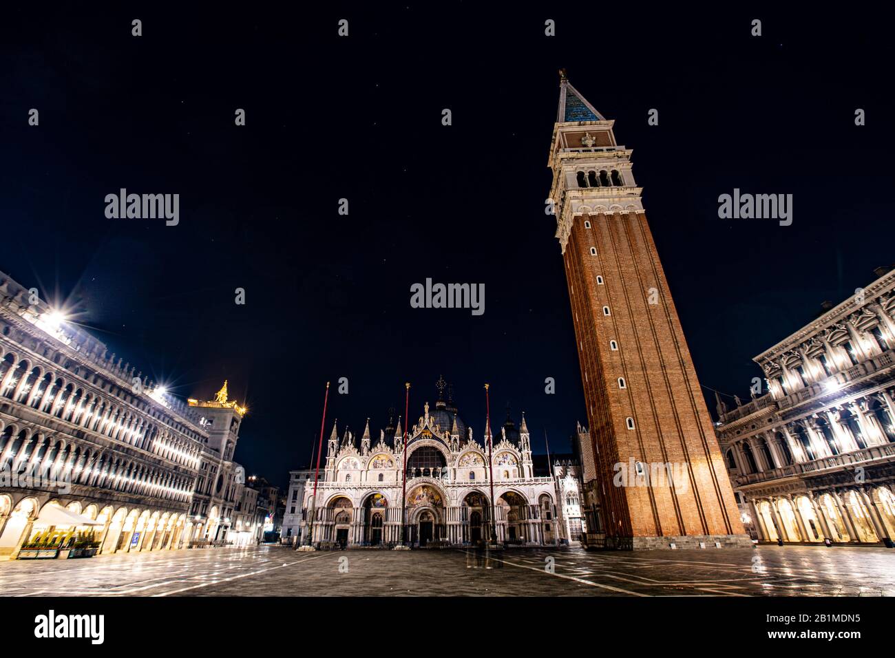 Venice night photo Stock Photo - Alamy