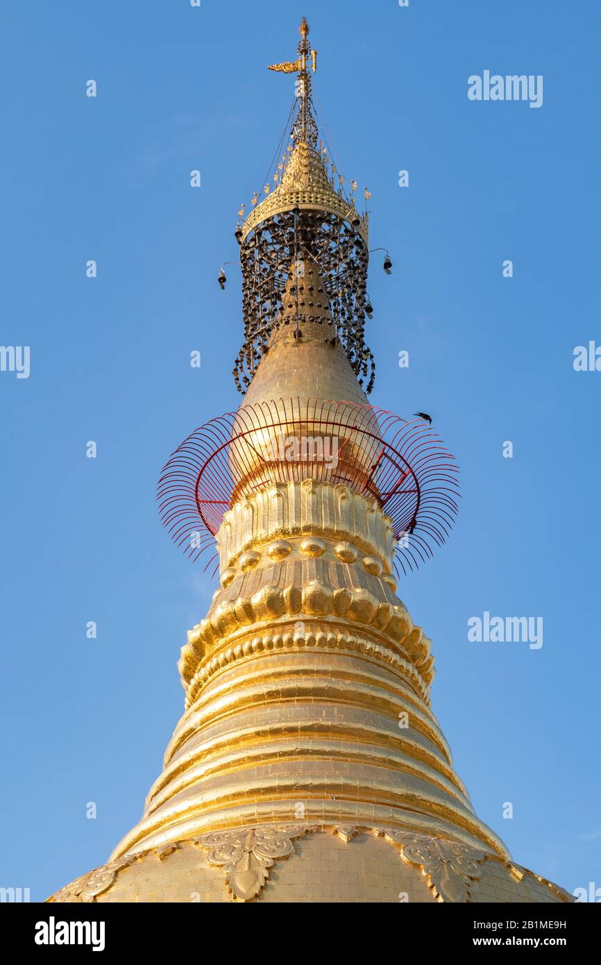 Botataung paya hi-res stock photography and images - Alamy