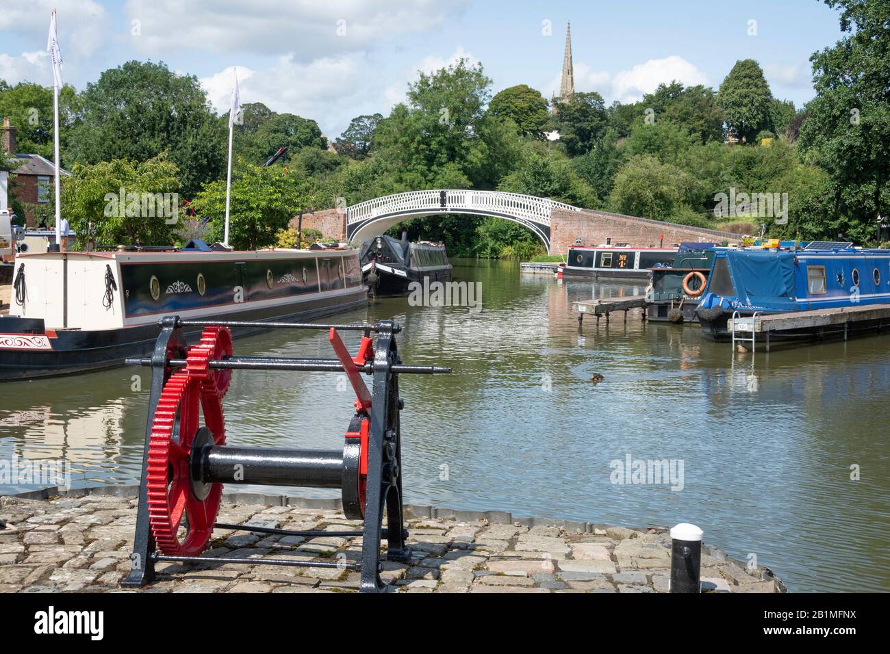 Red and black winch at Braunston Marina, Northamptonshire, England ...