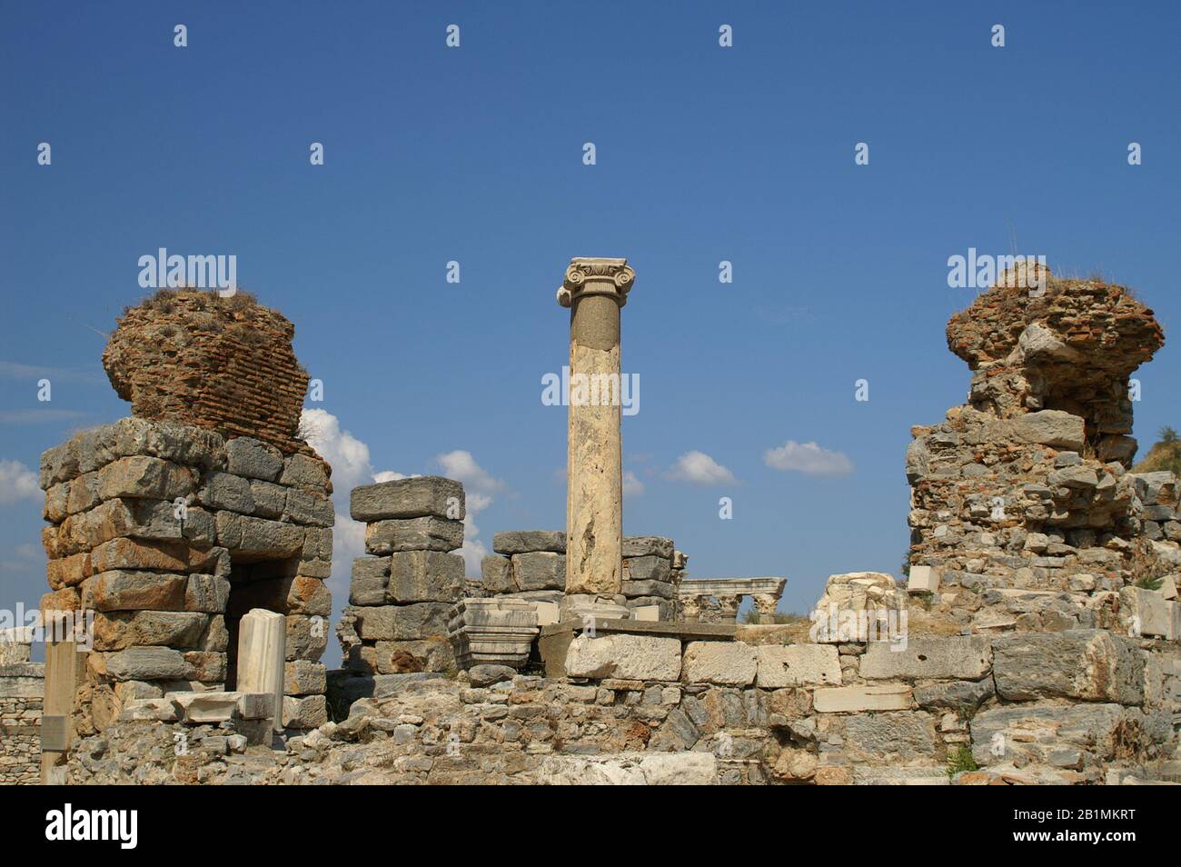 A greek column in efesus (turkey) - tourists attraction Stock Photo - Alamy