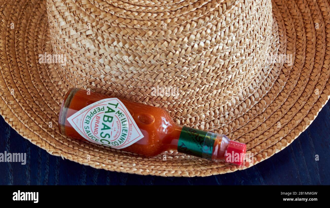 bottle of Tabasco sauce, spicy chilis, bright colors, red, blue Stock ...
