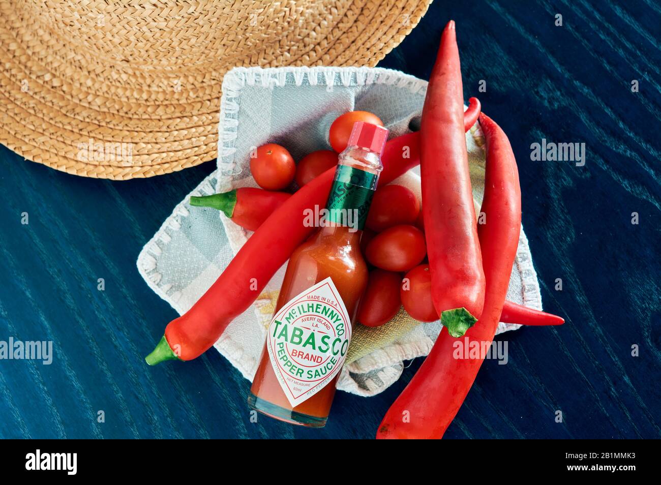 Tabasco sauce bottle hi-res stock photography and images - Alamy