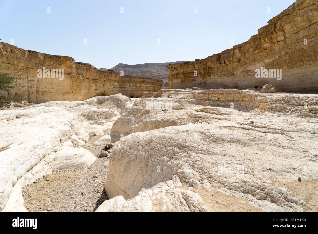 Hiking in arava desert of Israel Stock Photo - Alamy