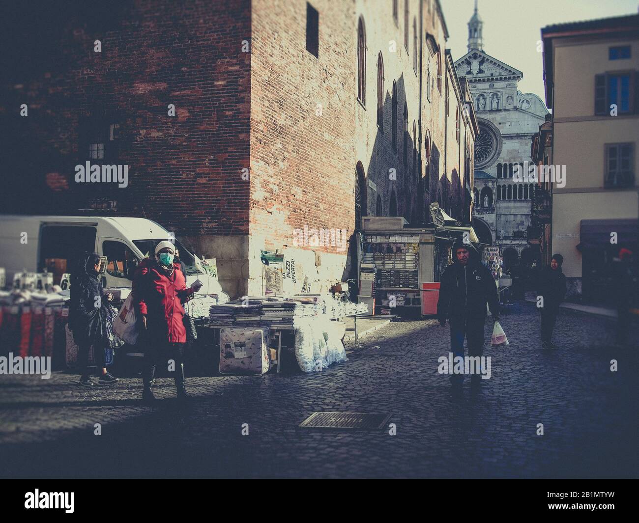 everyday life city scenes Stock Photo - Alamy