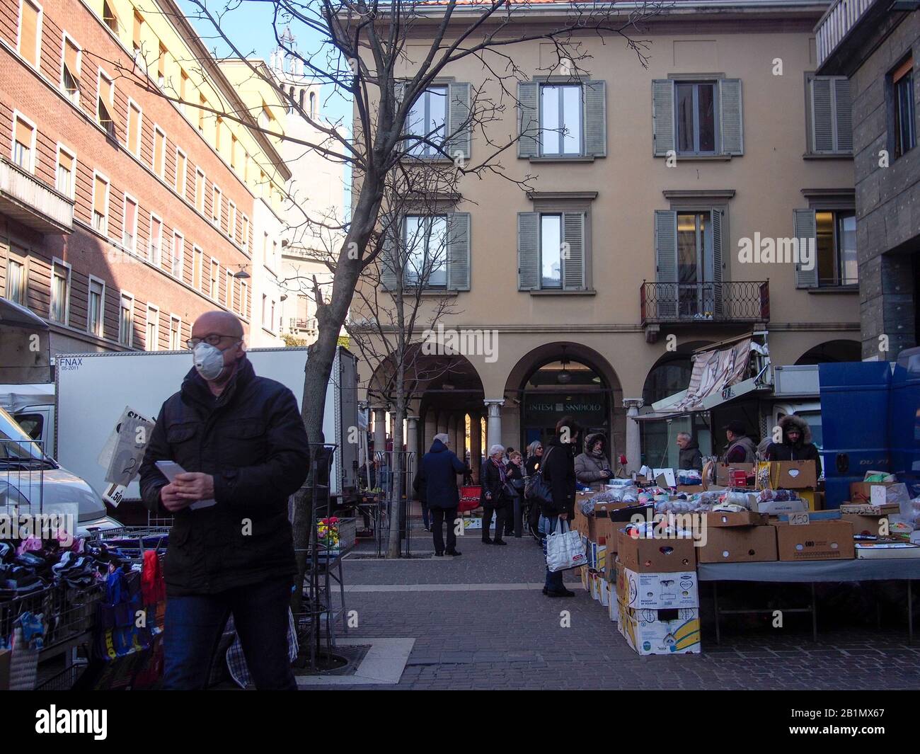 everyday life city scenes Stock Photo - Alamy