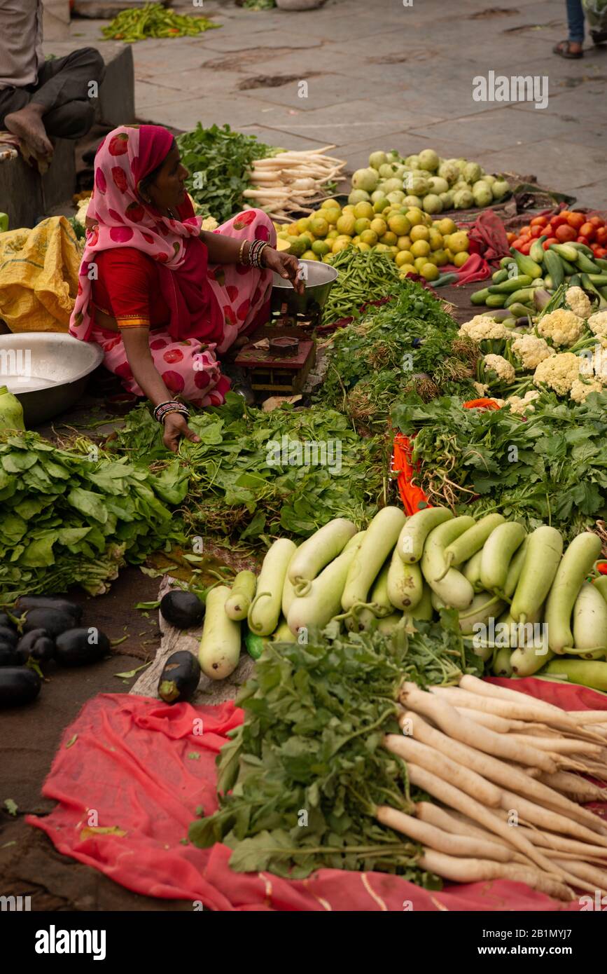 Vendors sell their products on the streets in Jaipur, India Stock Photo ...
