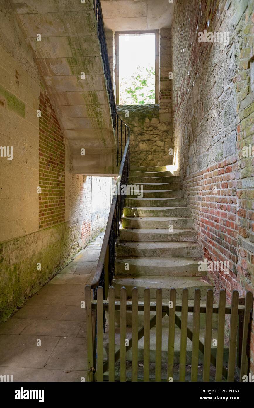 English manor house inside hi-res stock photography and images - Alamy