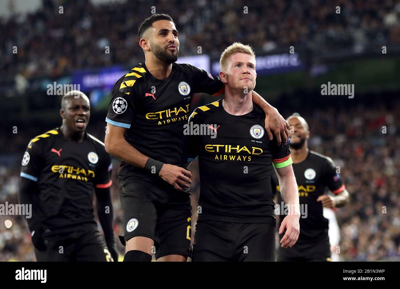 Manchester City's Kevin De Bruyne (right) celebrates scoring his side's ...