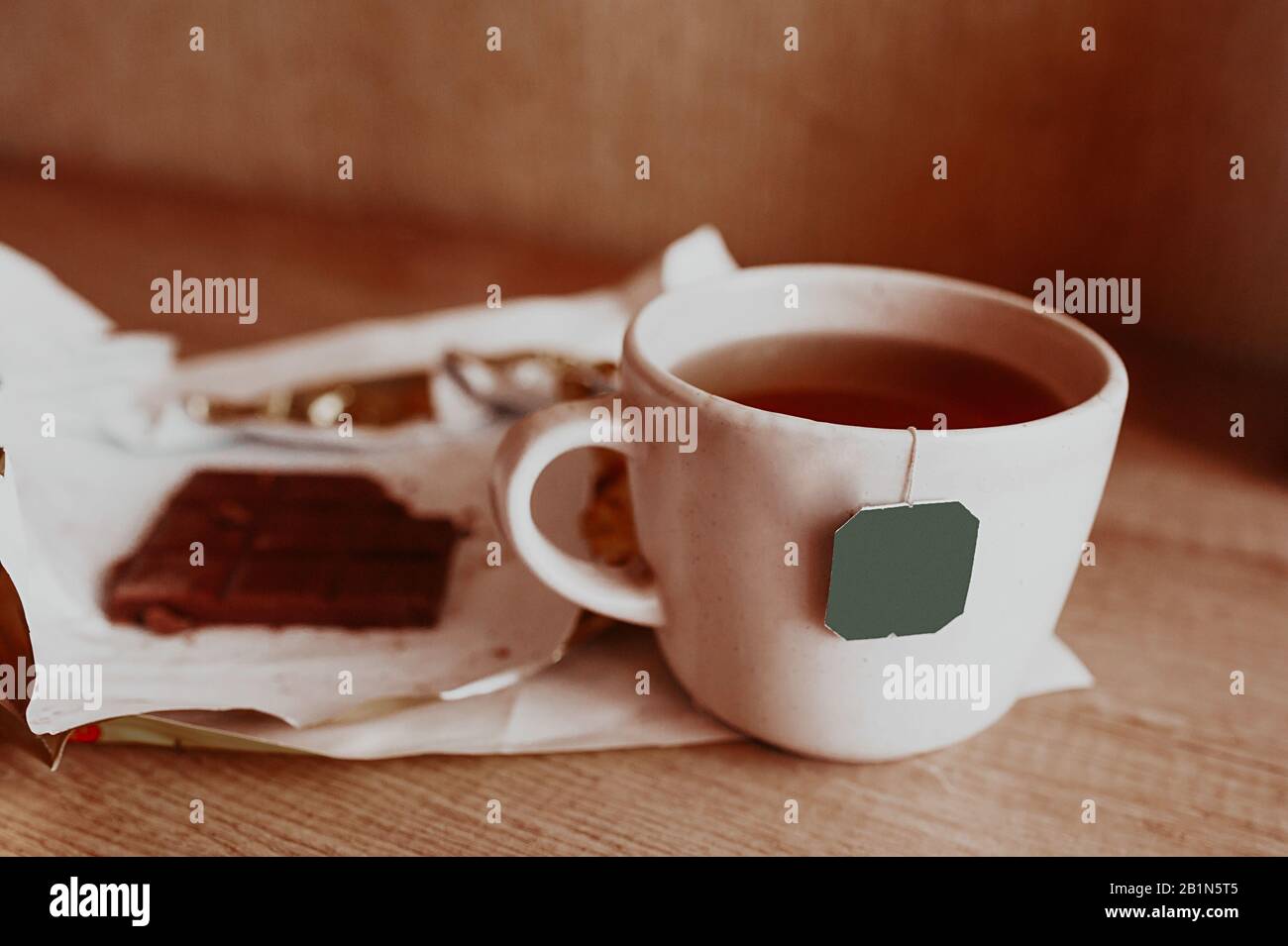 Open tea bag hi-res stock photography and images - Alamy