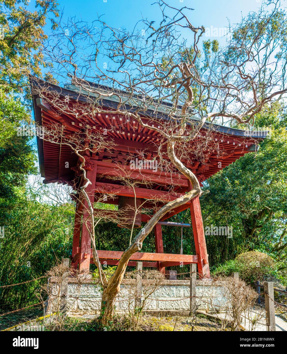Cherry blossom japanese red temple hi-res stock photography and images ...