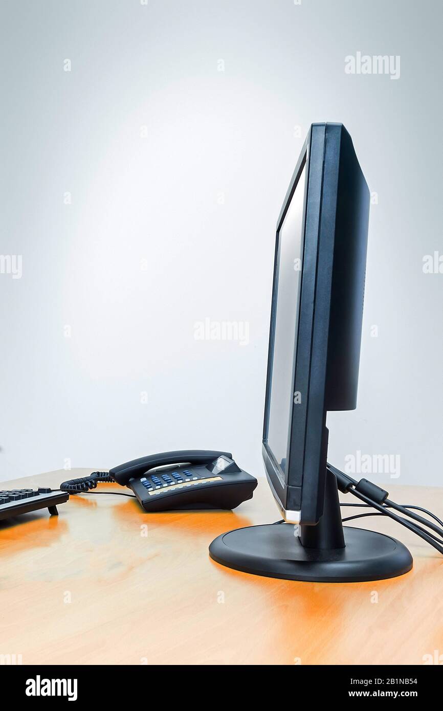 Flat screens hi-res stock photography and images - Alamy