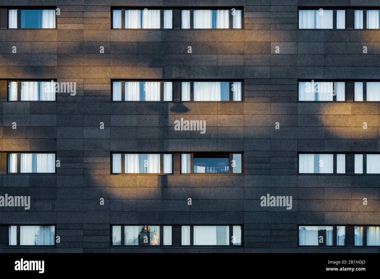 Horizontal windows hi-res stock photography and images - Alamy