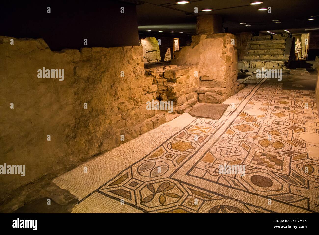 Duomo cathedral crypt hi-res stock photography and images - Alamy