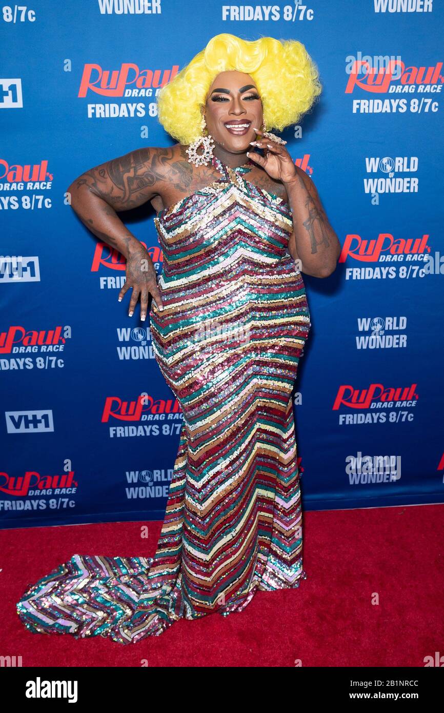 Widow vondu hi-res stock photography and images - Alamy