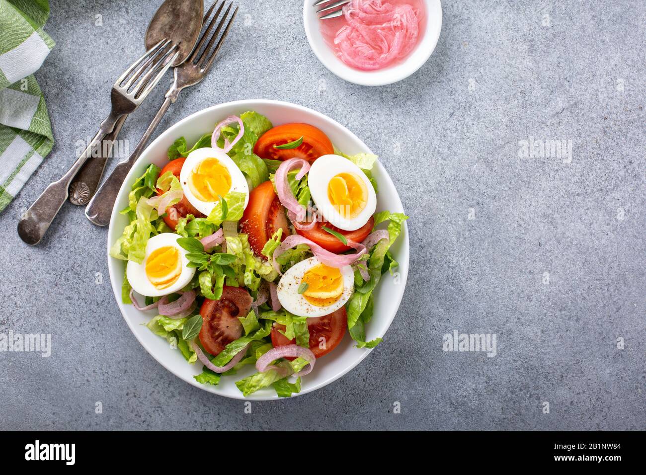 Spring vegetable salad hi-res stock photography and images - Alamy