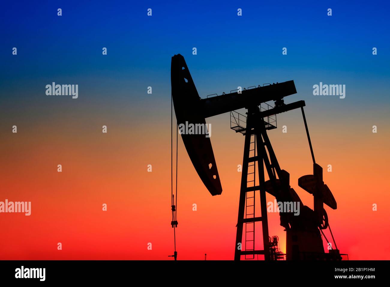 In the evening, the outline of the oil pump, it is very beautiful Stock ...