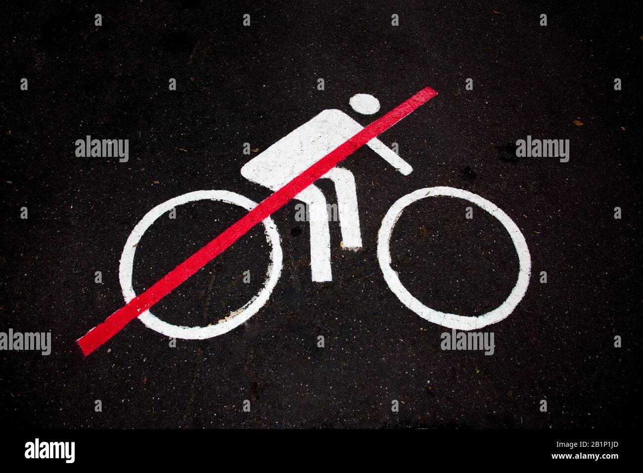 no cycling sign or symbol Stock Photo - Alamy
