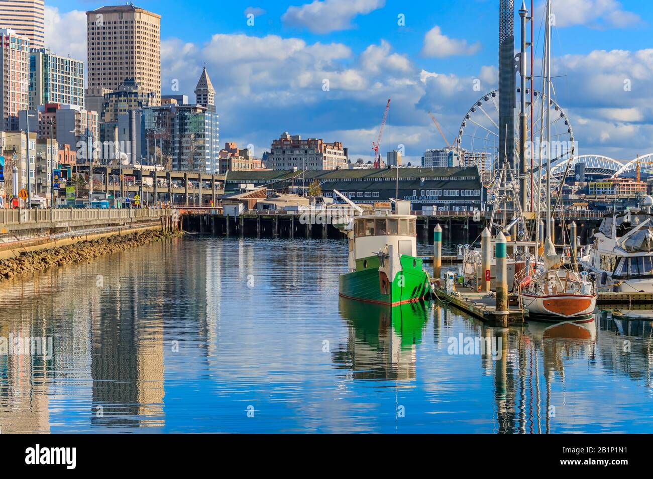 View of Seattle waterfront with the skyline of piers, skyscrapers and ...
