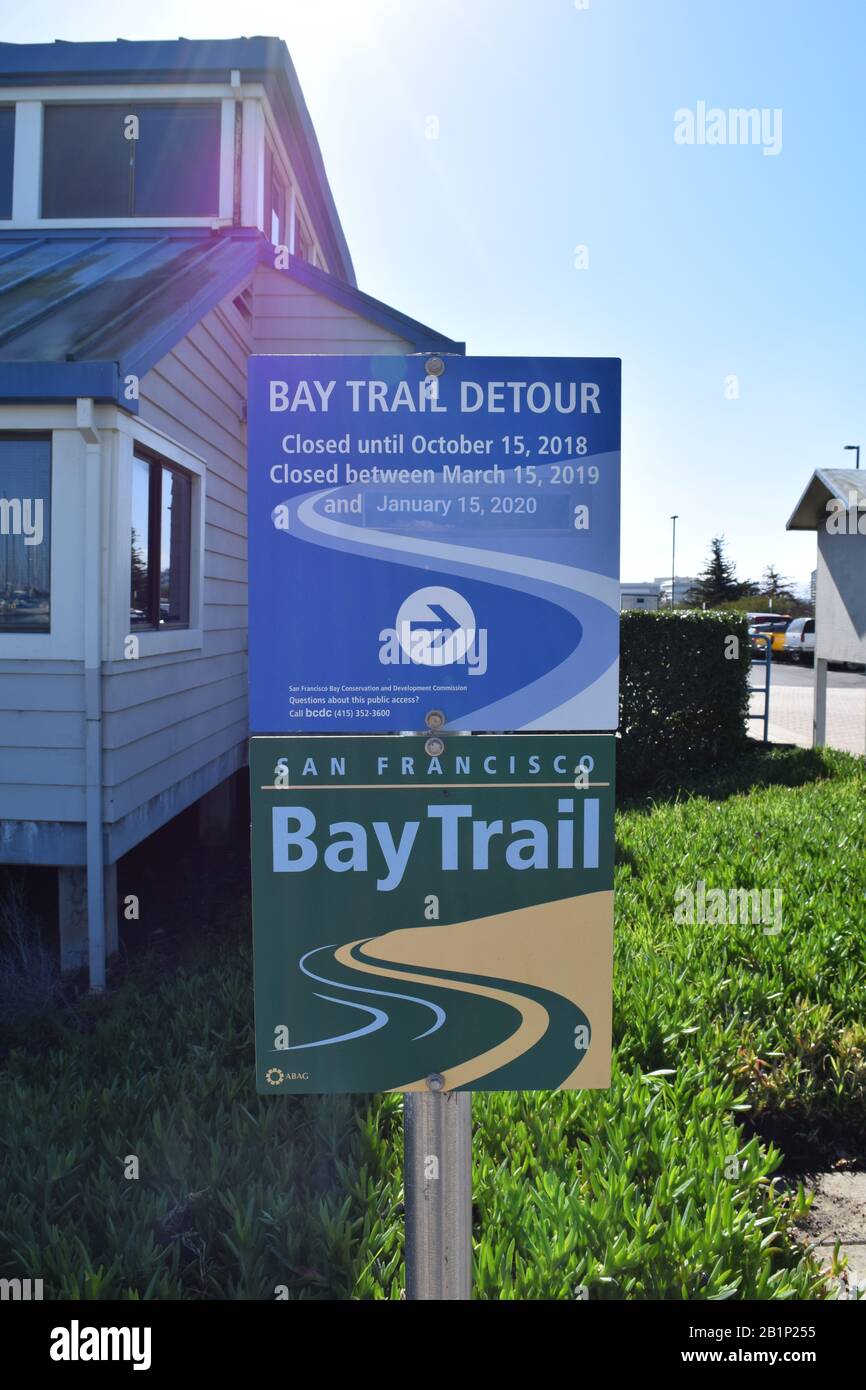 Detour signage hi-res stock photography and images - Alamy