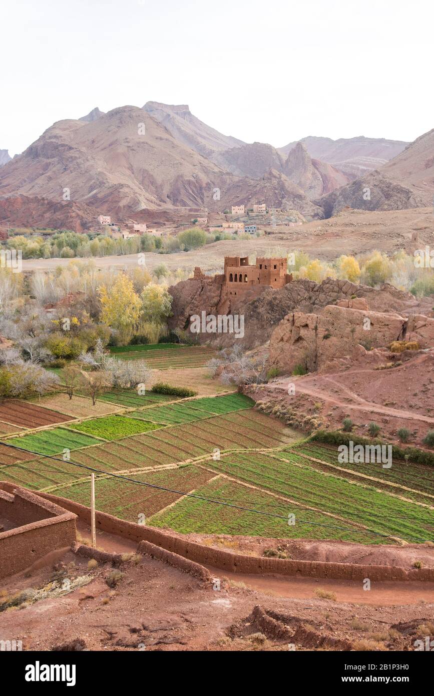 Gorge valley hi-res stock photography and images - Alamy