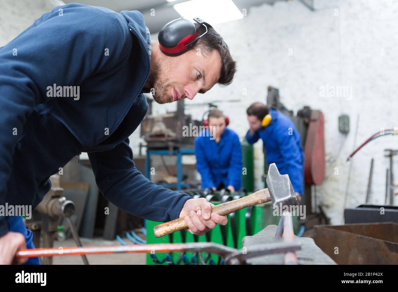 Shaping metal hi-res stock photography and images - Alamy