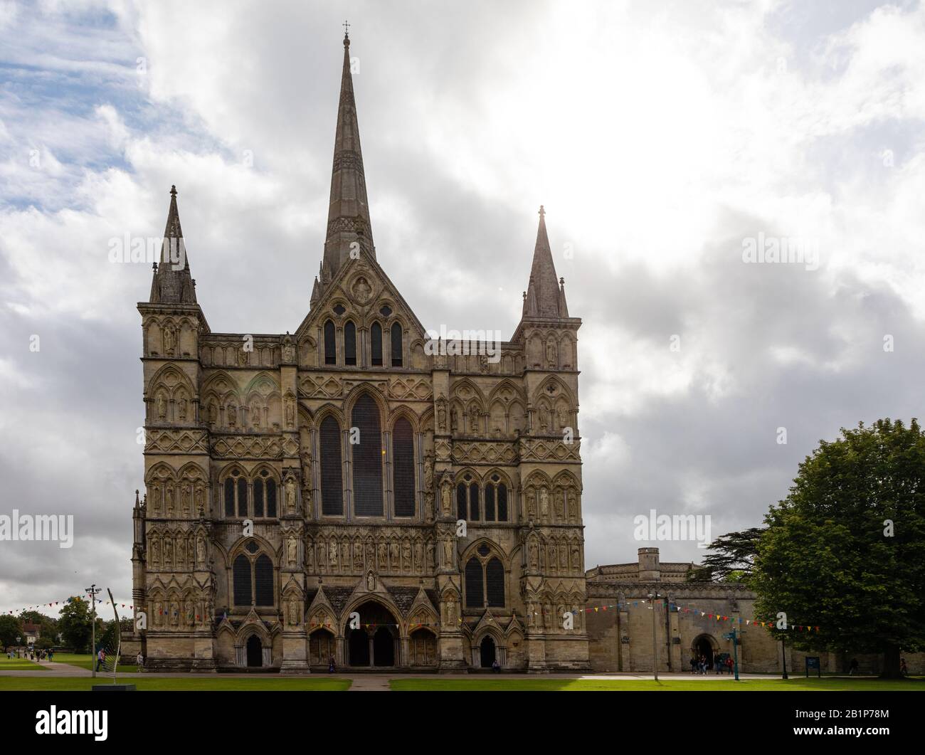 Salisbury cathedral united kingdom hi-res stock photography and images ...