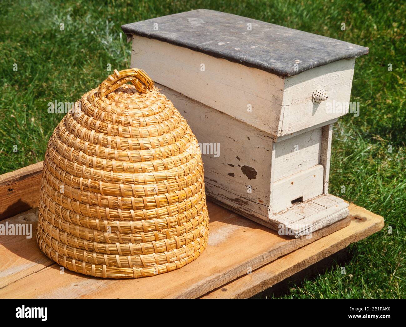 Skep hi-res stock photography and images - Alamy