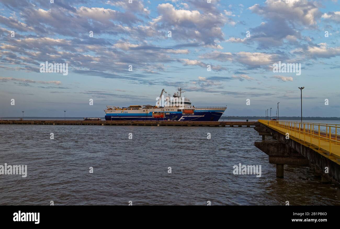 The Oceanic Endeavour Seismic Vessel berthed alongside a Concrete Pier ...