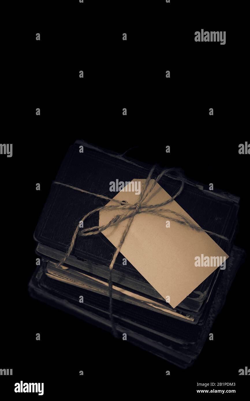 Book spine string hi-res stock photography and images - Alamy