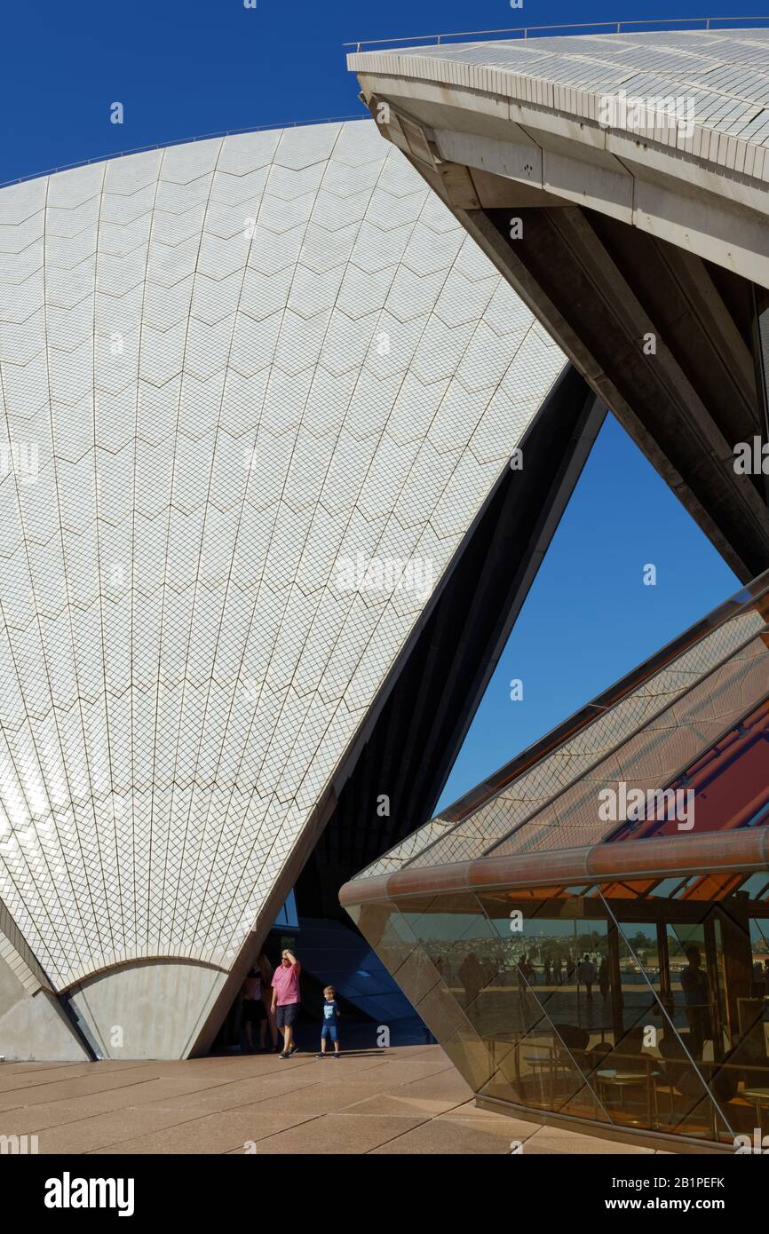 Sydney Opera House - the icon od architecture Stock Photo - Alamy