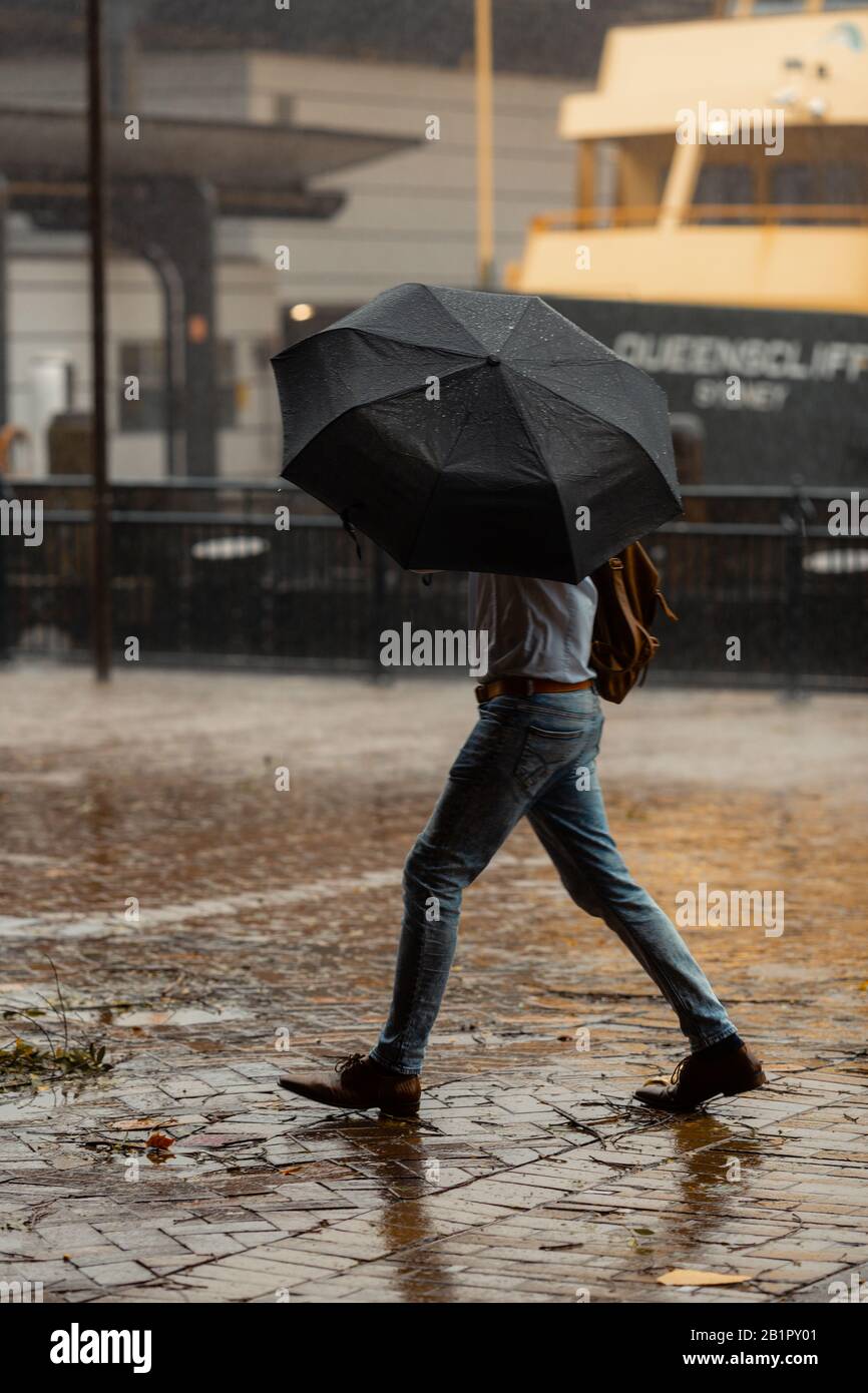 Raining sydney hi-res stock photography and images - Alamy