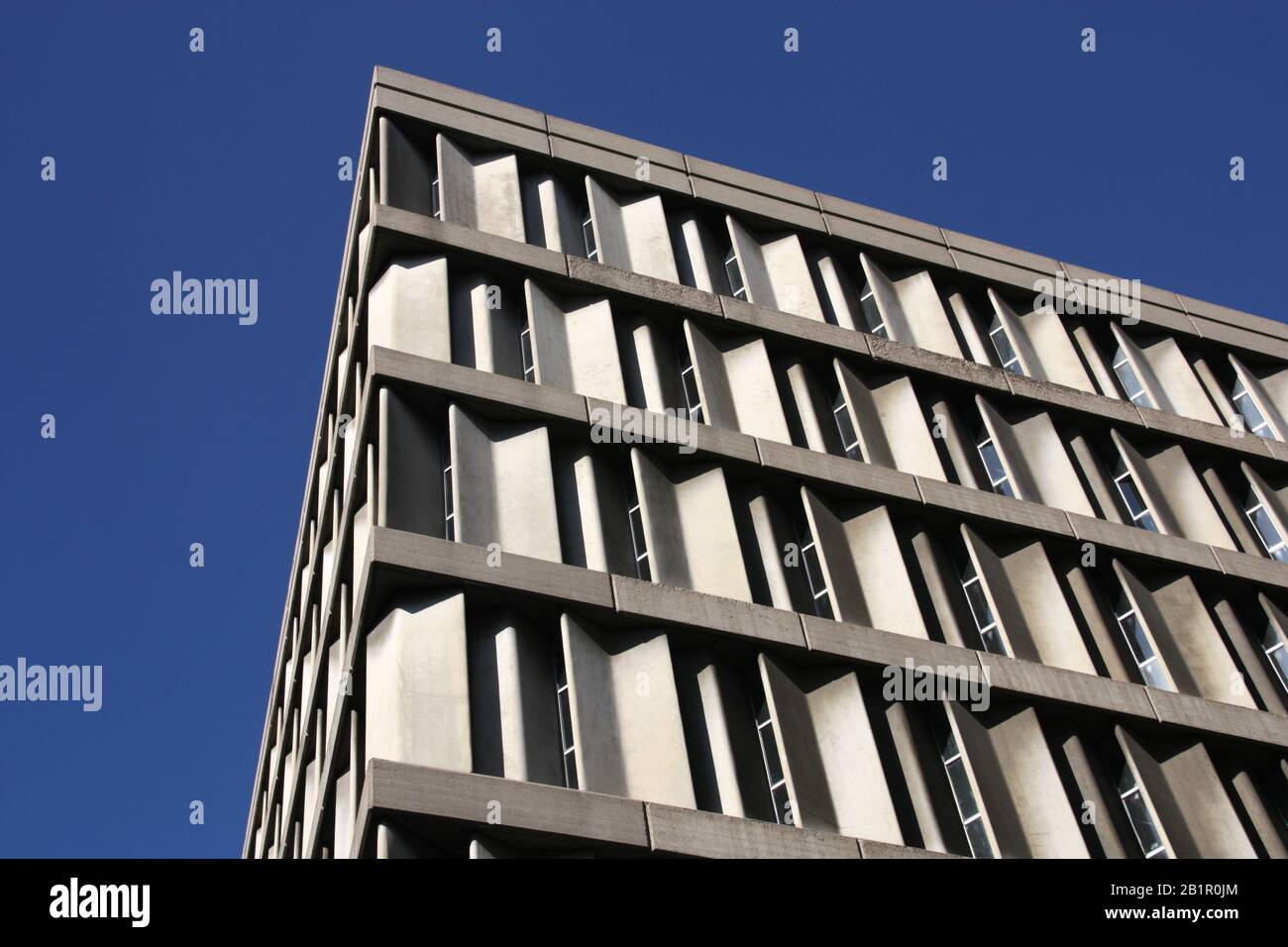 Office building in madrid hi-res stock photography and images - Alamy