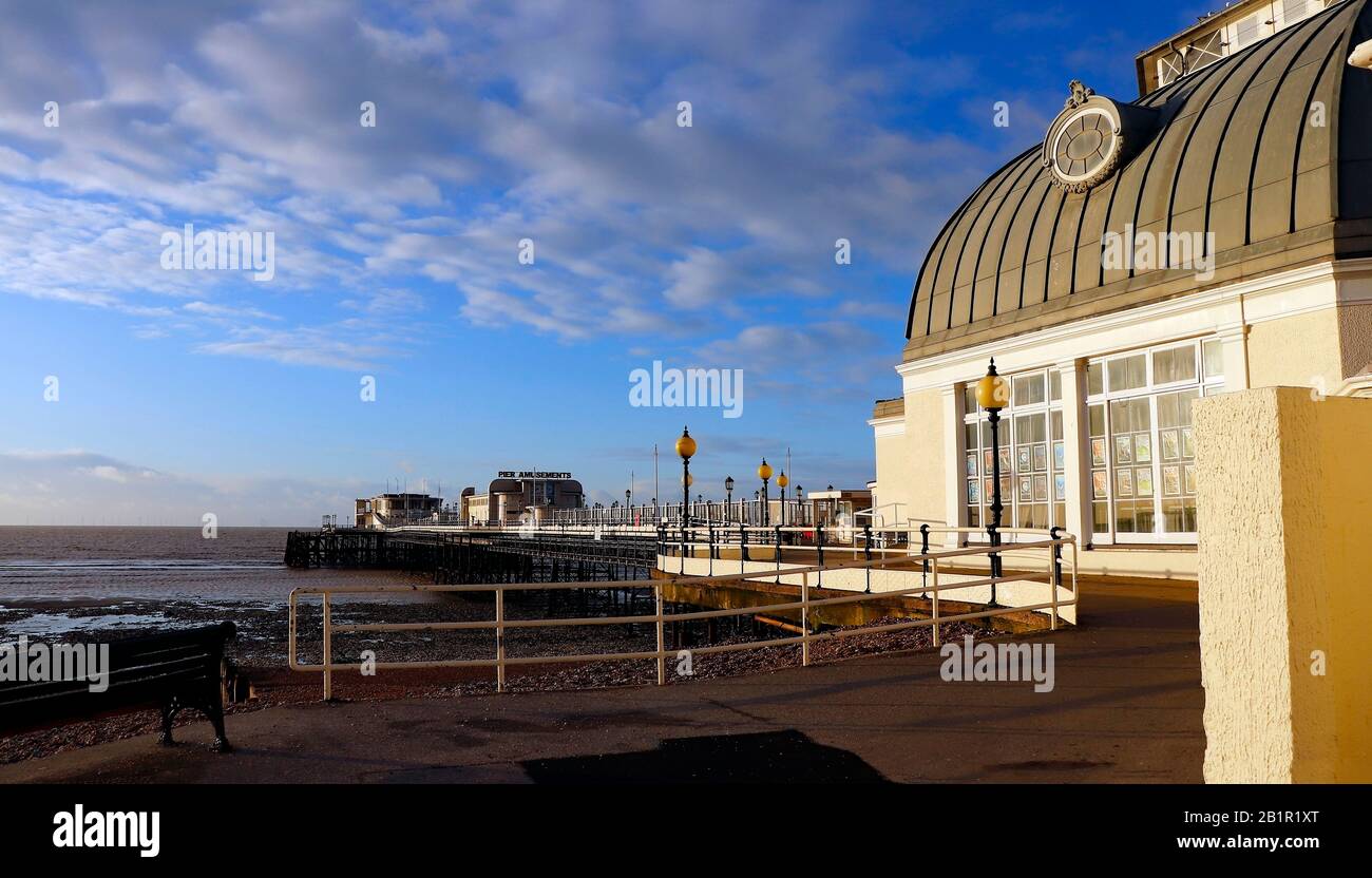 Worthing seaside restaurants hi-res stock photography and images - Alamy