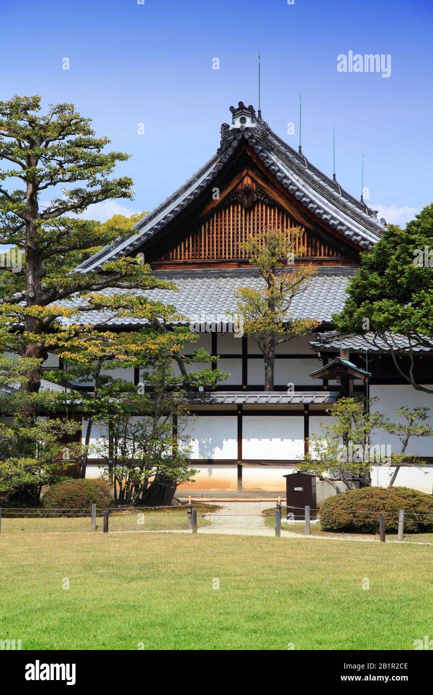 Kyoto, Japan - historic Nijo Castle of Tokugawa shogunate Stock Photo ...