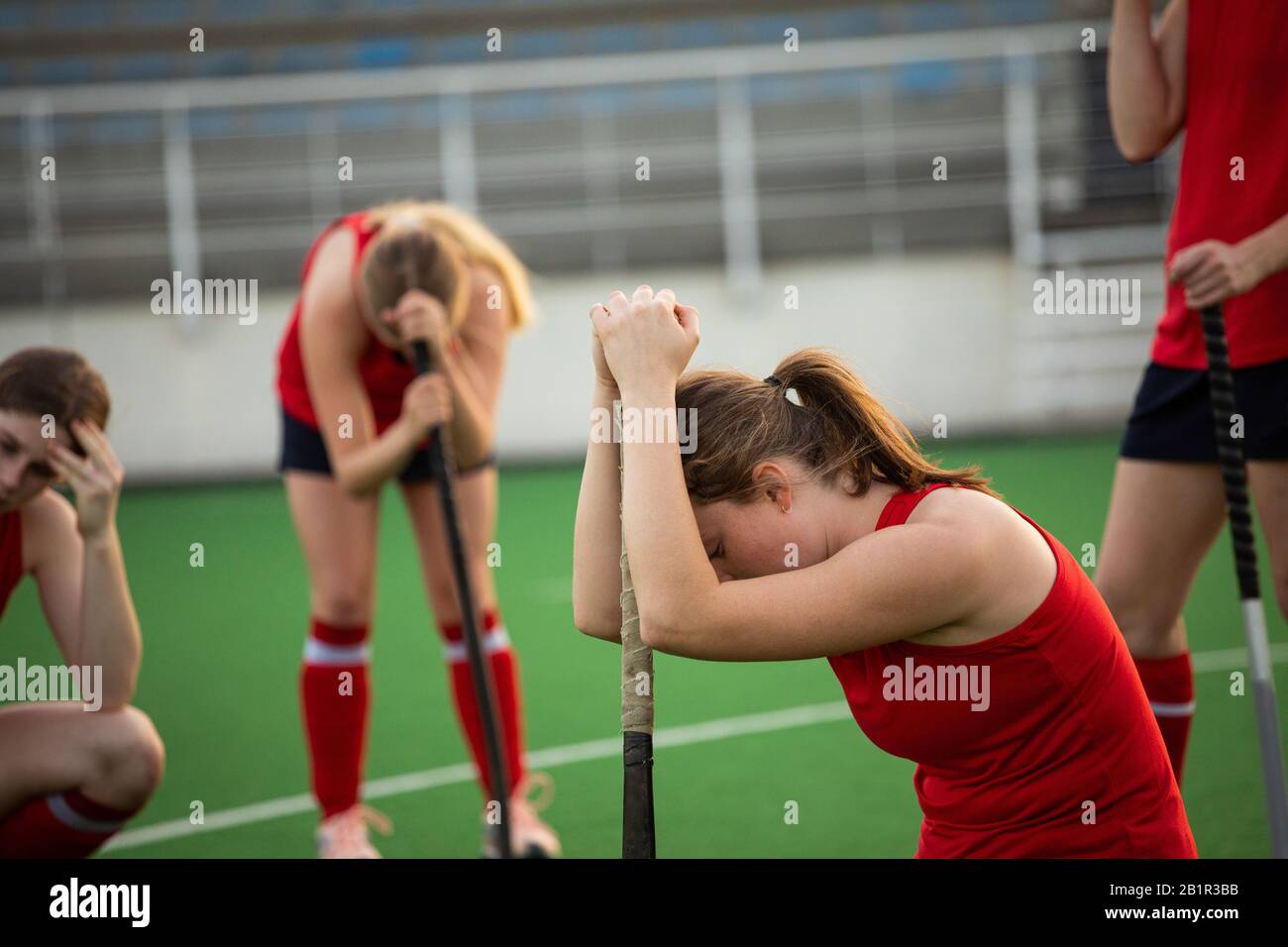 Hockey players sad hi-res stock photography and images - Alamy