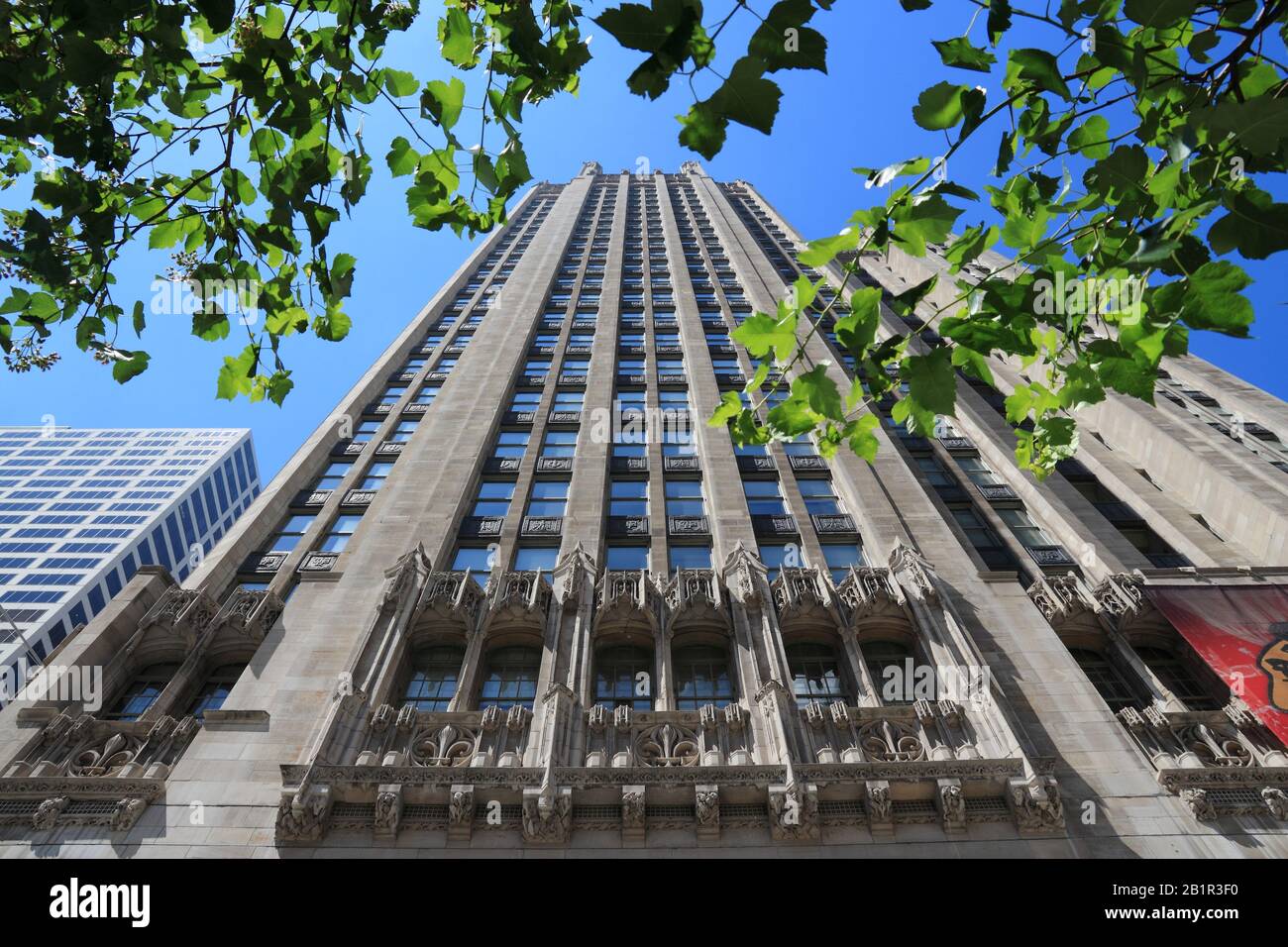 CHICAGO, USA - JUNE 27, 2013: Tribune Tower neo-gothic skyscraper in ...