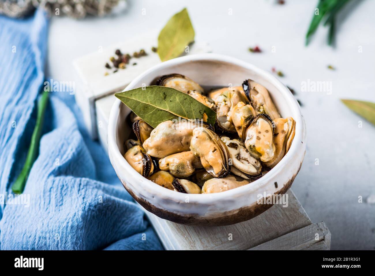 Mussels, molluscs, seaweed, sea plants, mussel meat, healthy food ...